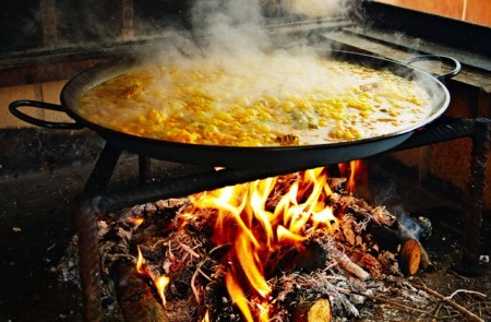 How many types of paella are there? 10 different recipes for you