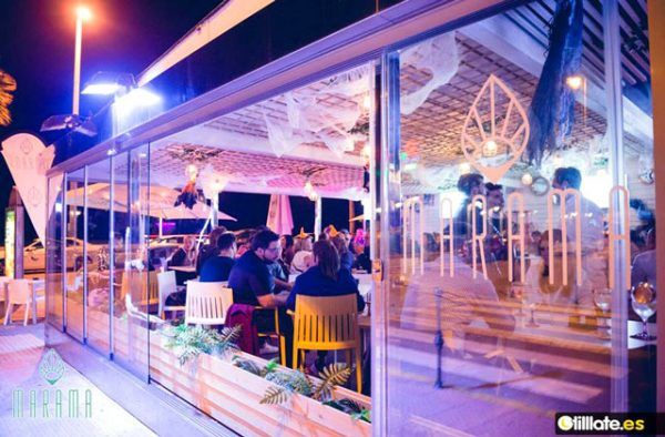 Nightlife in Cadiz. Enjoy tapas, dinner, drinks and dancing.