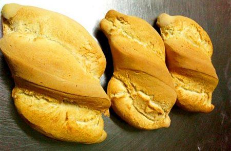The Andalusian bread a delicacy to enjoy the good food